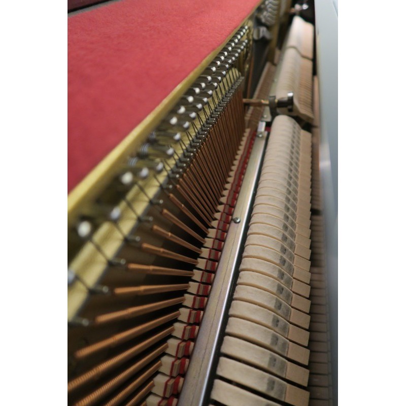 Yamaha upright piano - Hanlet Brussels